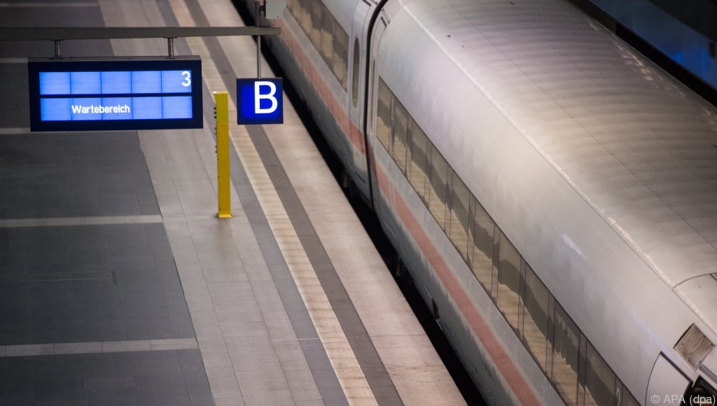 „Sabine“ kommt näher: Deutsche Bahn steht bundesweit still - UnserTirol24