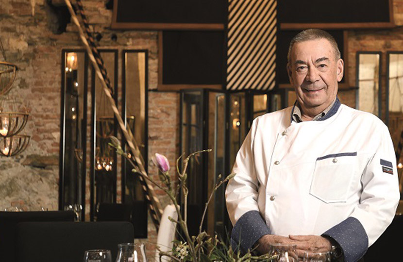 Gemeinsam Gutes tun mit Chef Norbert Kostner und den Maturanten ...