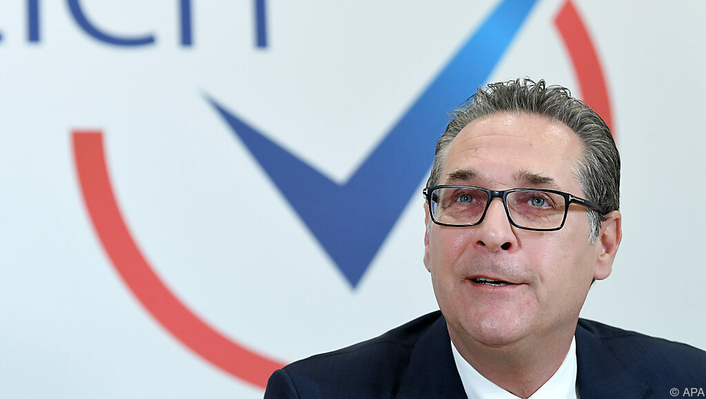 Strache sieht Rücktritt als FPÖ-Chef als „Fehler“ - UnserTirol24