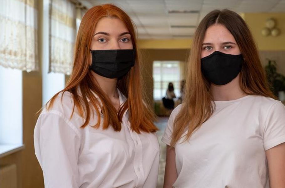 Coronavirus: Mehrere Mitarbeiter in Südtiroler Betrieben positiv ... Coronavirus: Mehrere Mitarbeiter in Südtiroler Betrieben positiv ...