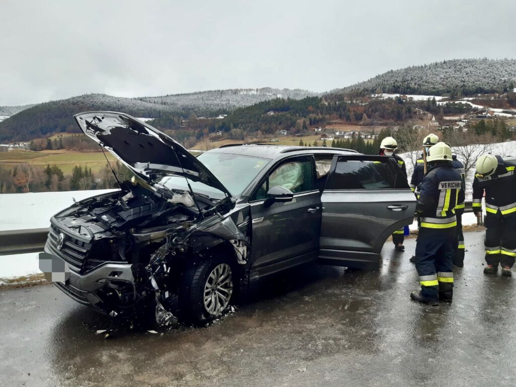 Vier Verletzte und viel Blechschaden - UnserTirol24