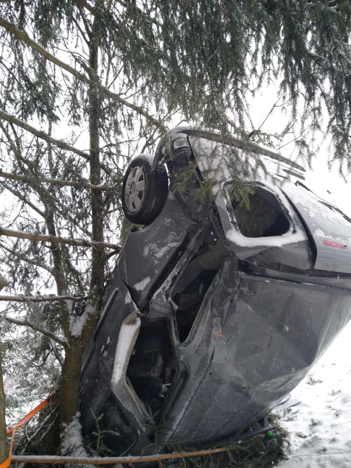 Auto stürzt ab - UnserTirol24