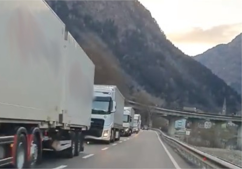 A22: Verkehrsbehinderungen wegen LKW-Stau - UnserTirol24