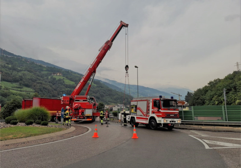 Lkw verliert Ladung - UnserTirol24