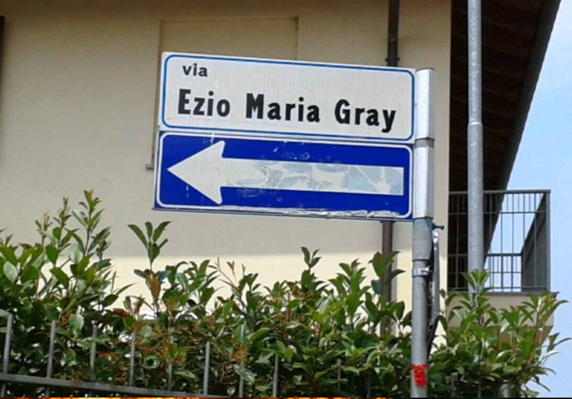 Straßenname: „Benannt nach dem Südtirolhasser Ezio Maria Gray ...