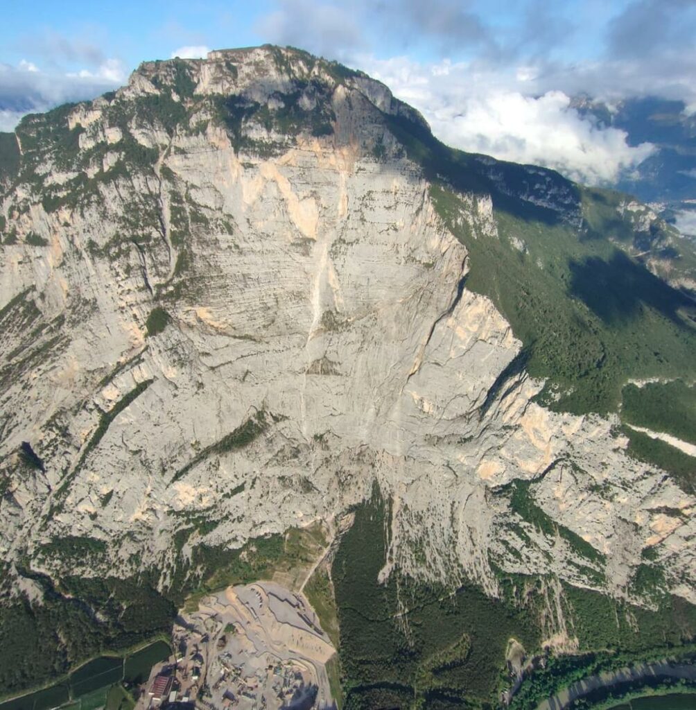 Frane sul Monte Casale e sui Lessini - UnserTirol24