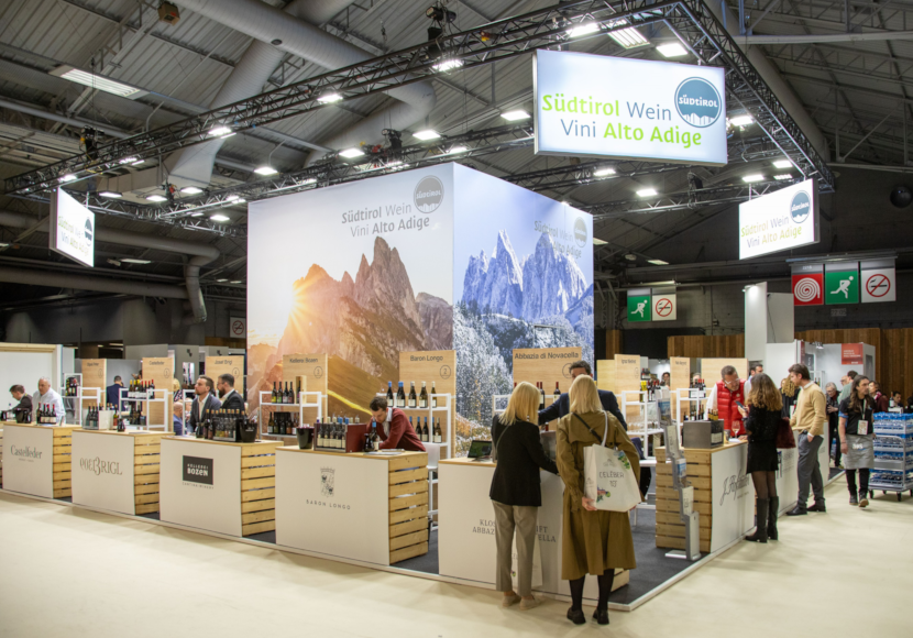 Südtirol Wein erstmals bei Wine Paris zu Gast - UnserTirol24