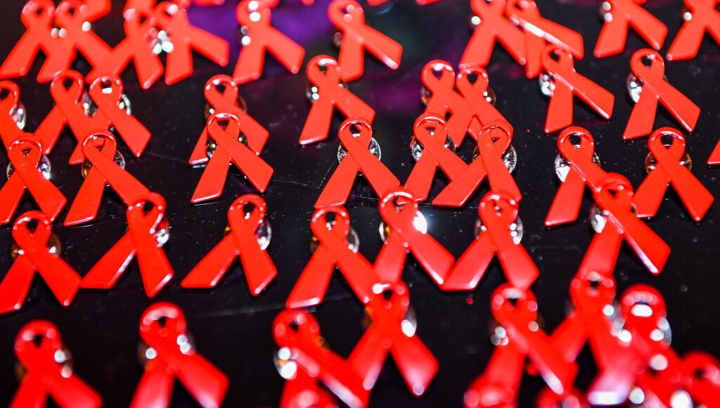 Welt-Aids-Tag: Millionen Menschen leben mit HIV - UnserTirol24