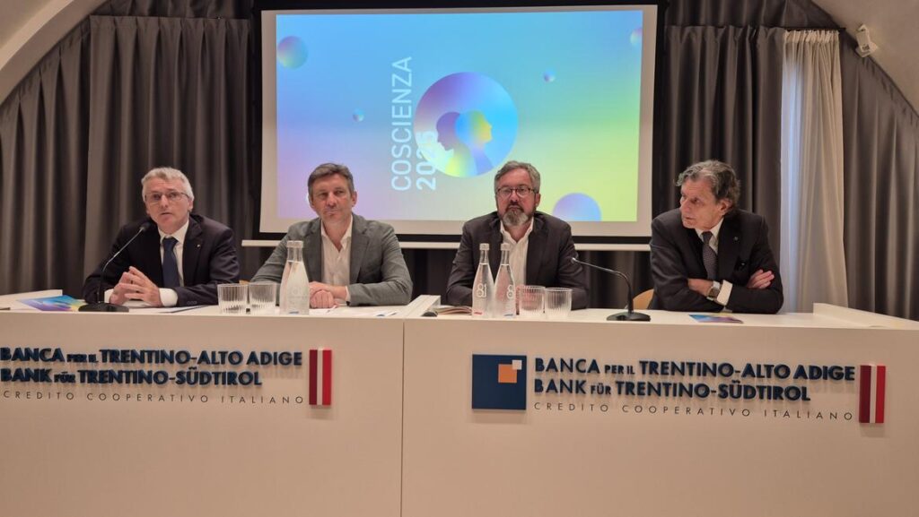 The fan bus free watch in terms of details, I contacted the