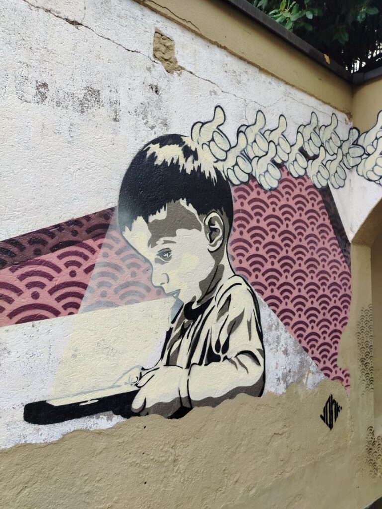 Digitale Sucht im Fokus: Kunstprojekt soll sensibilisieren - UnserTirol24